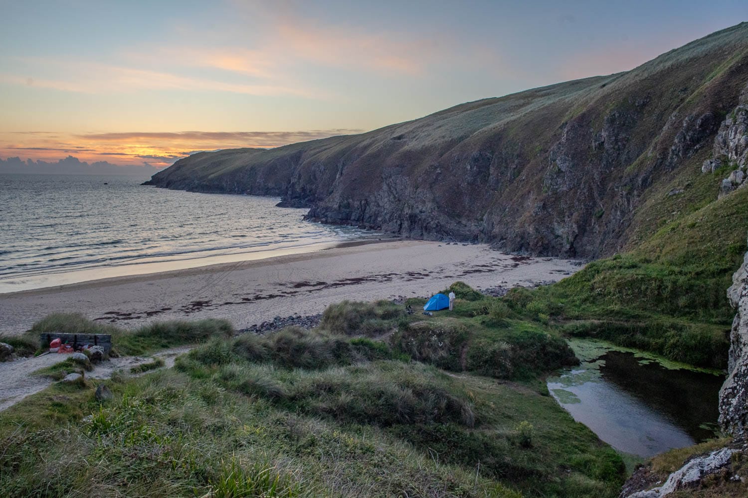 Can you wild camp on the South West Coast Path? – Drifting Along